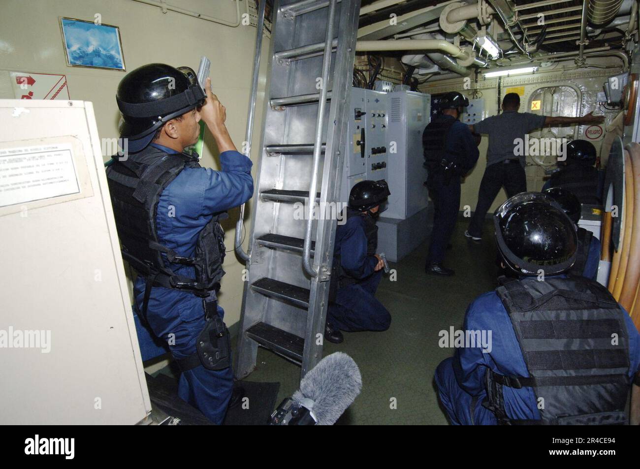 US Navy Columbian Visit Board Search and Seizure (VBSS) team practices ...