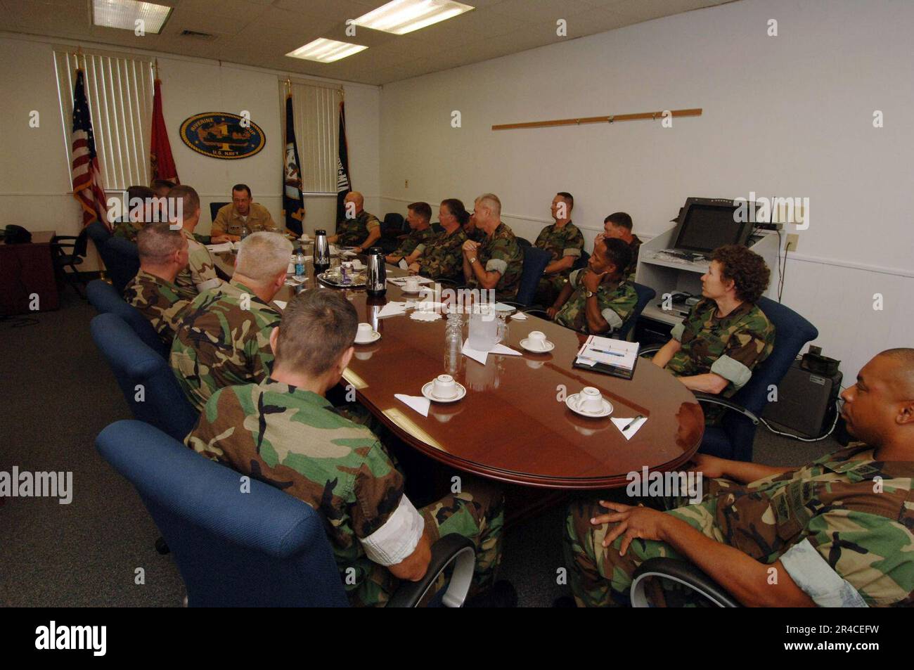 US Navy Chief of Naval Operations (CNO) Adm. Mike Mullen meets with ...