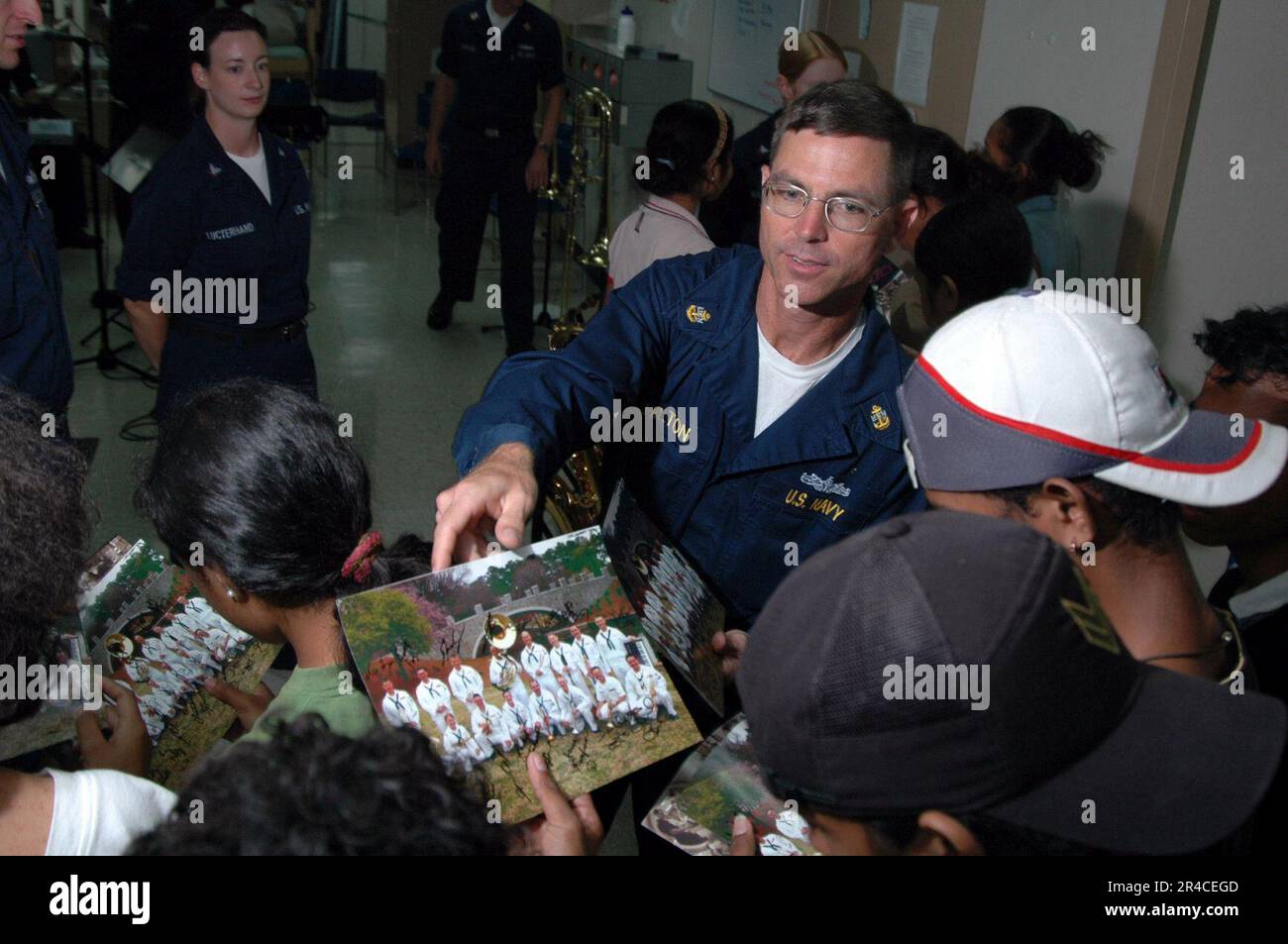 US Navy Chief Musician distributes photographs of the U.S. Navy Show ...