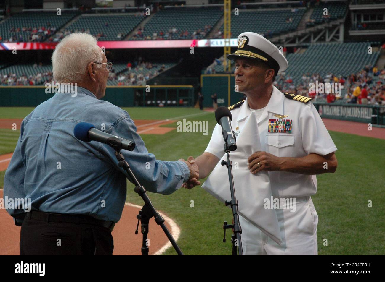 US Navy Amphibious transport dock ship USS Cleveland (LPD 7) Commanding ...