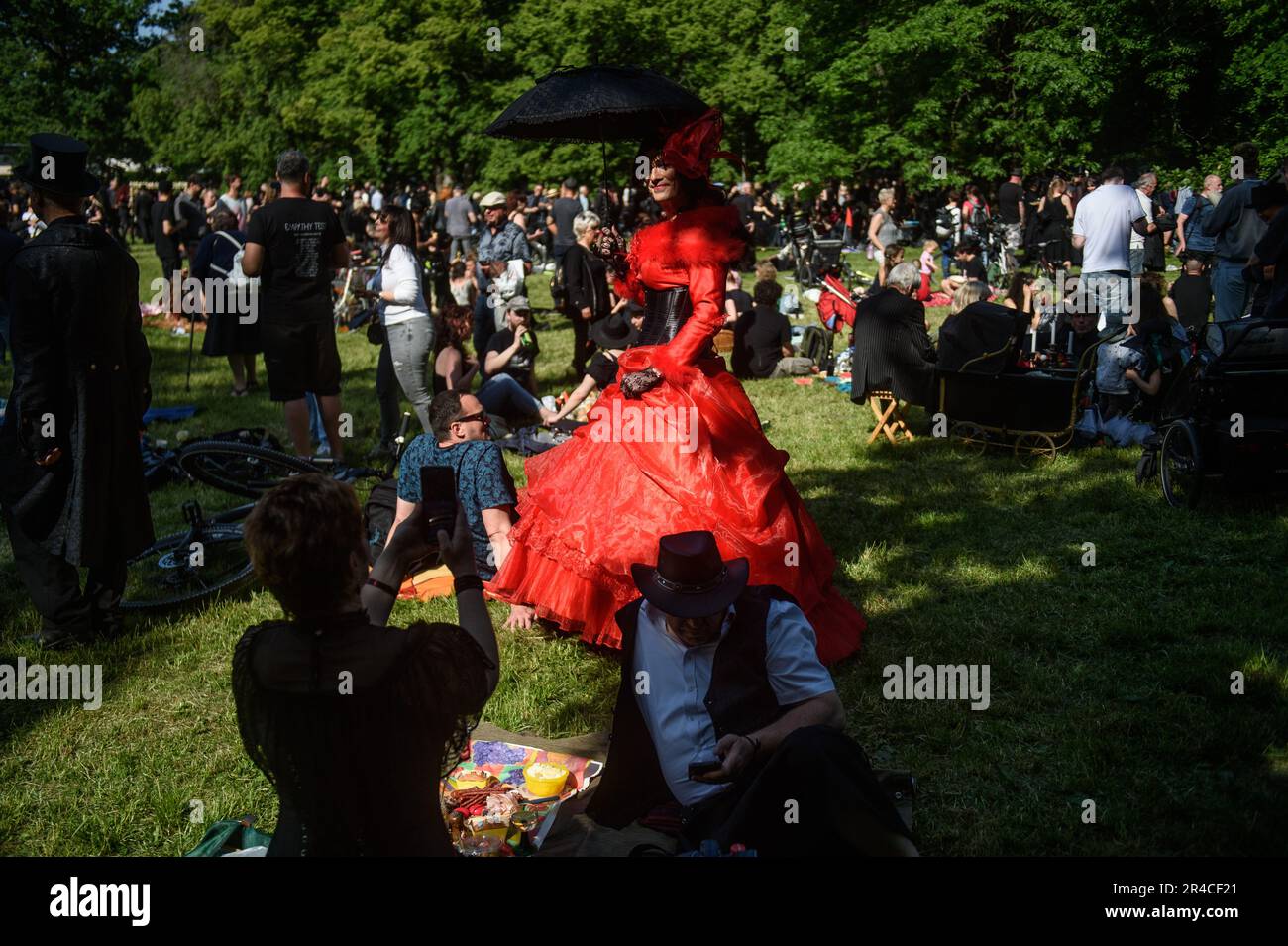 Participants attend the Victorian Picnic at the city park in Leipzig ...