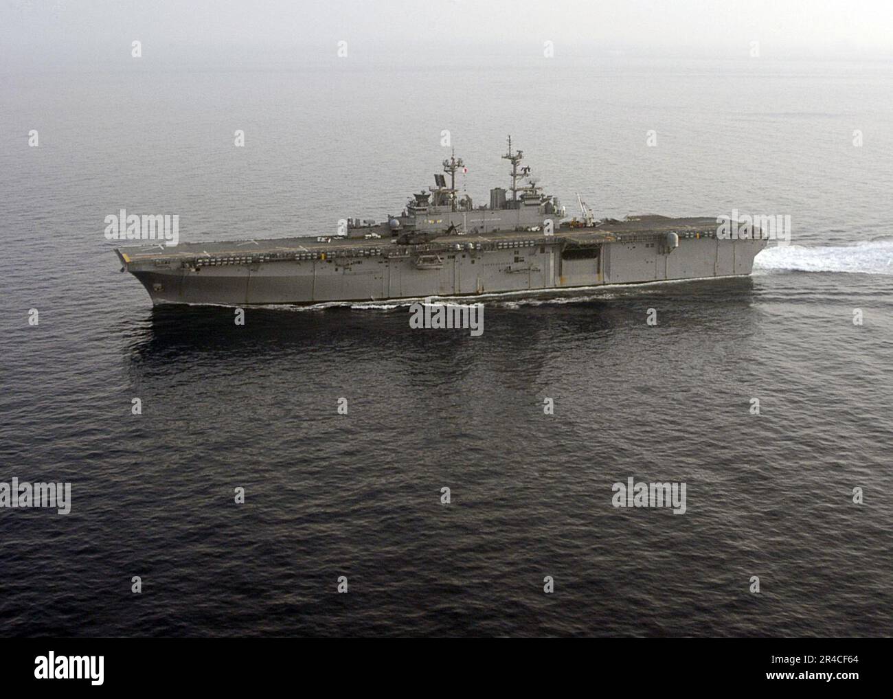 US Navy The multi-purpose amphibious assault ship USS Wasp (LHD 1 ...
