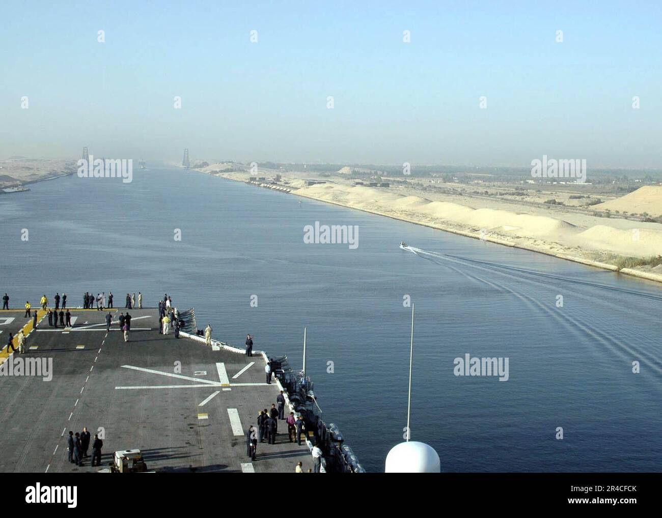 US Navy Sailors aboard the amphibious assault ship USS Saipan (LHA 2 ...