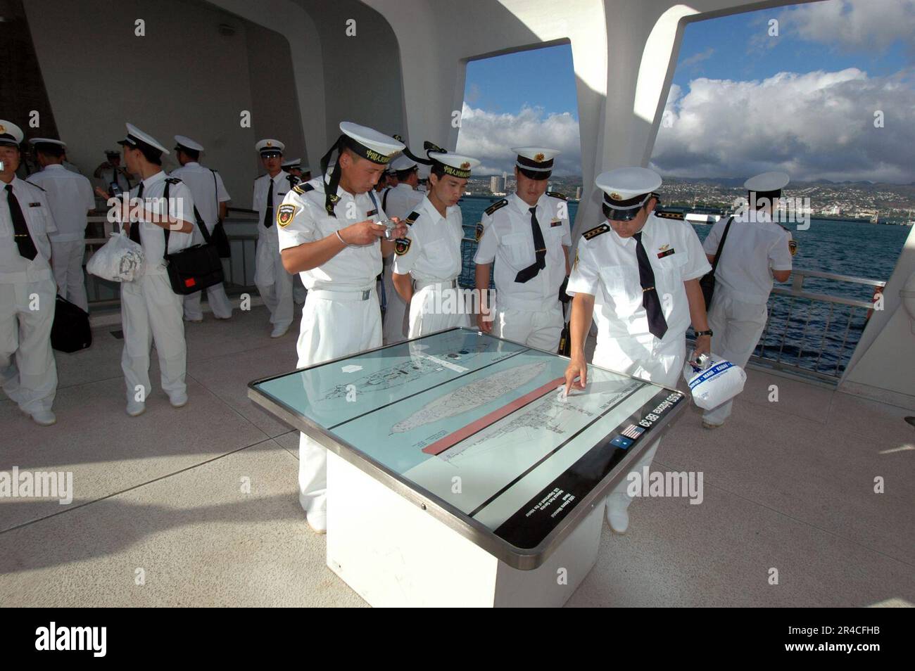 US Navy Chinese Sailors from the destroyer Qingdao (DDG 113) and oiler ...