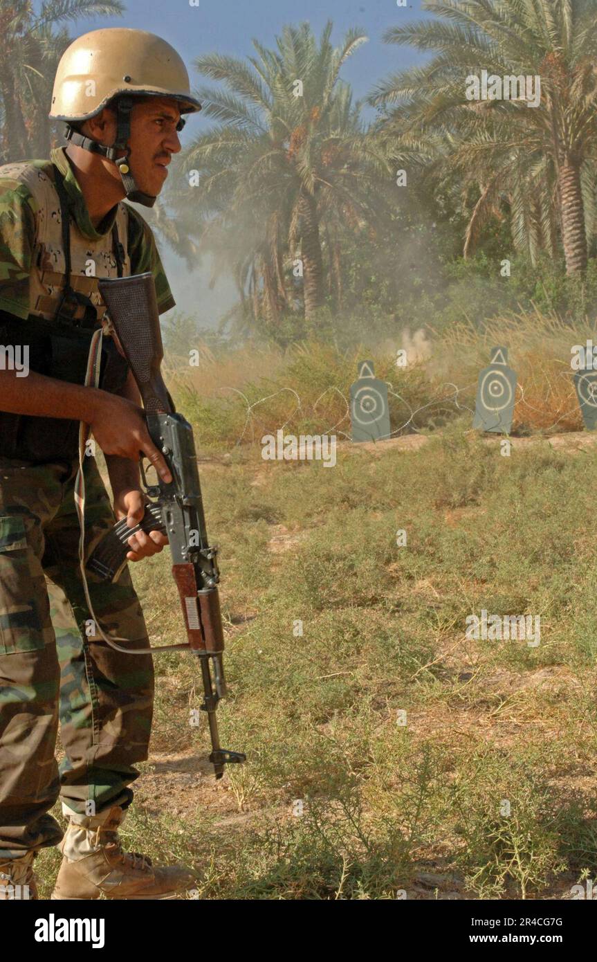 US Navy An Iraqi army soldier with 3rd Battalion, 4th Brigade, 1st ...