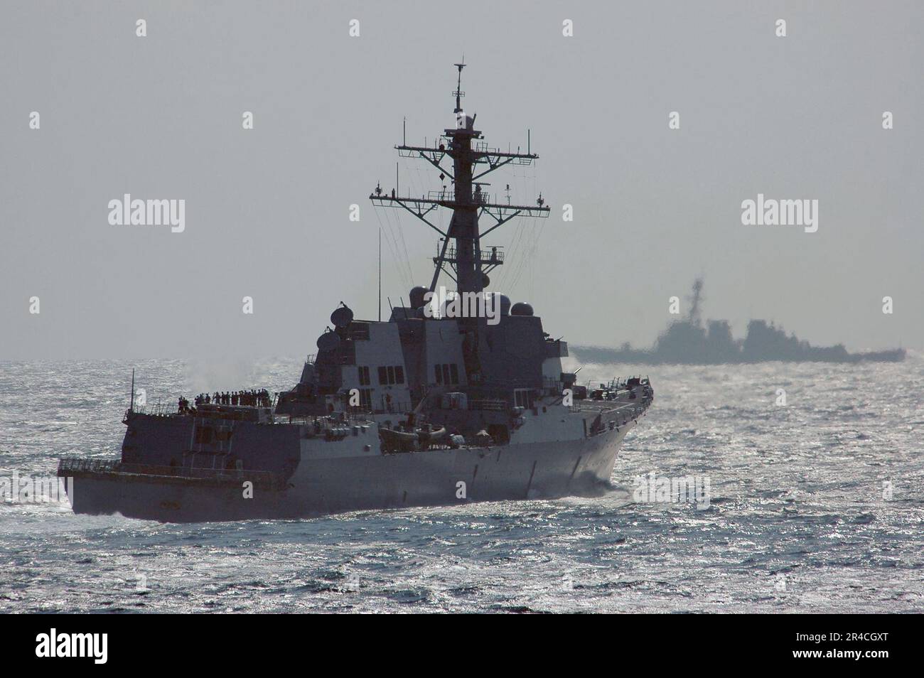 US Navy he Arleigh Burke-class guided missile destroyer USS Mustin (DDG ...