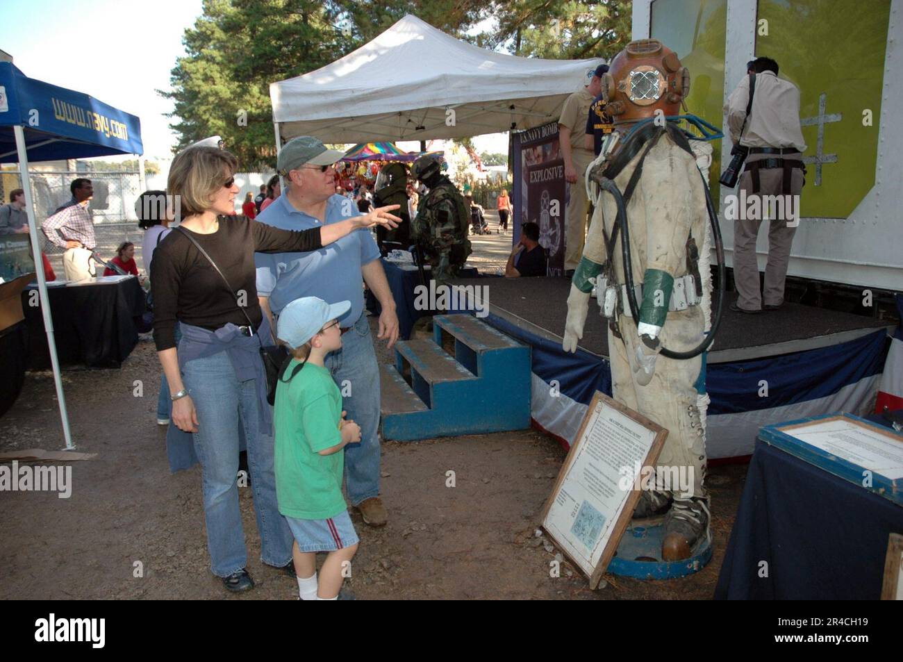 Historic ordnance display hi-res stock photography and images - Alamy