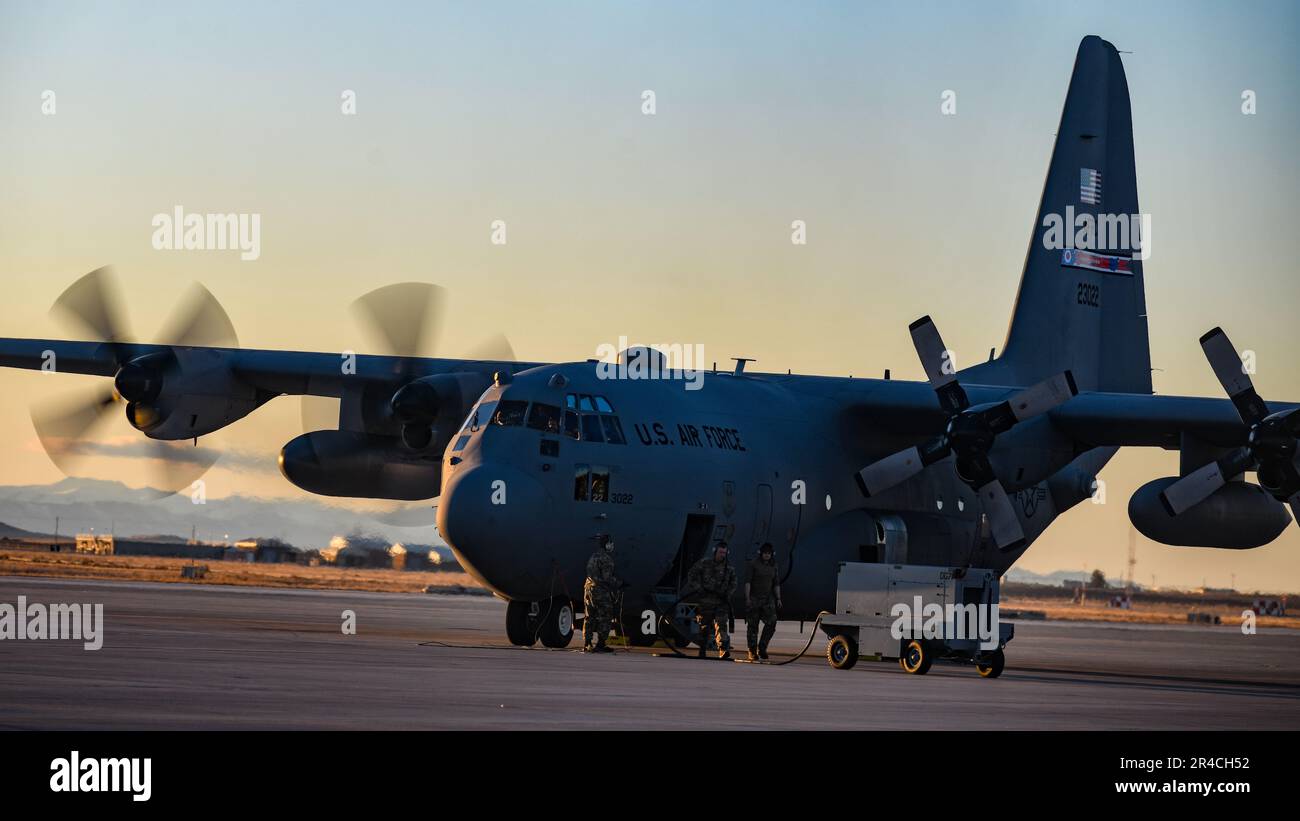 Aerospace propulsion technicians assigned to the 910th Aircraft ...