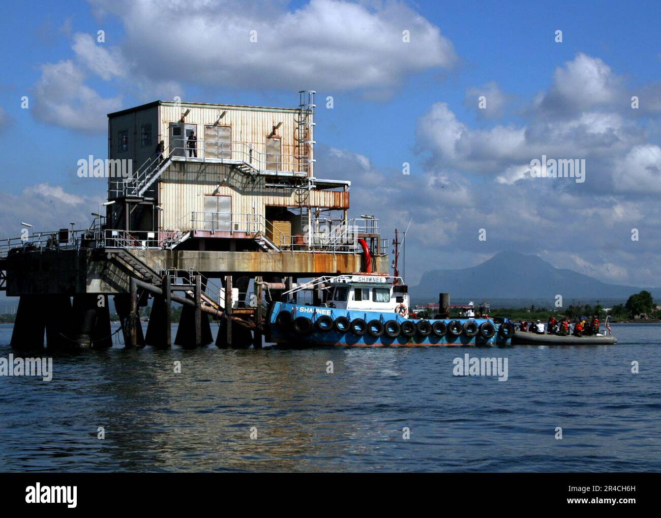 US Navy A visit, board, search, and seizure team assigned to guided ...