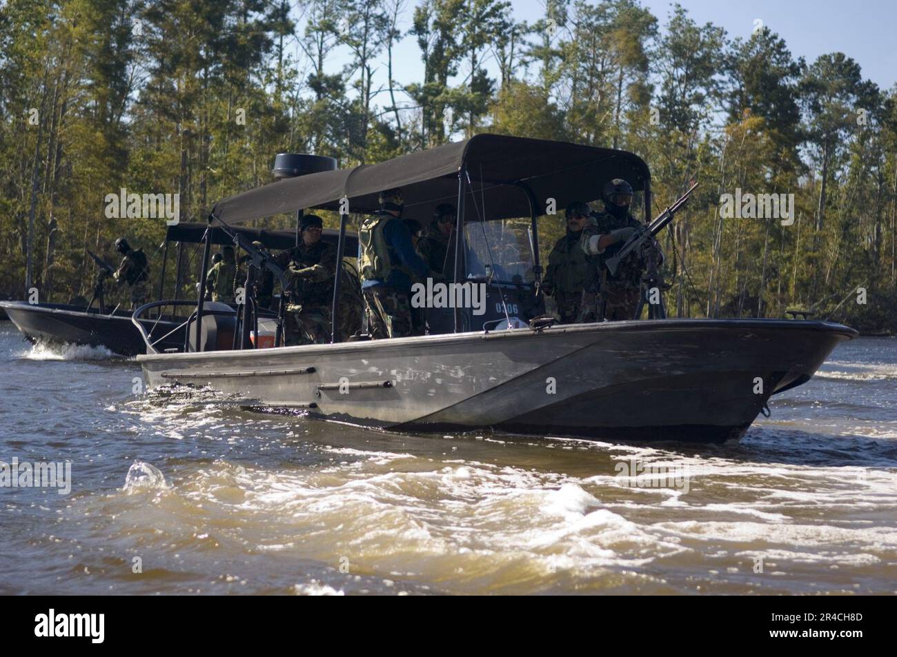 US Navy Sailors assigned to Naval Small Craft Instruction and Technical ...