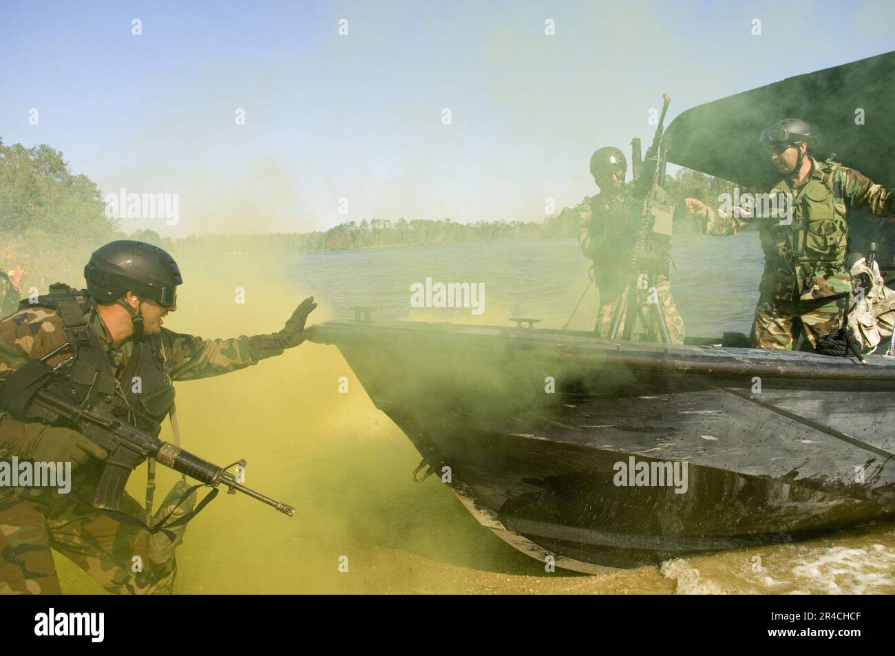 US Navy Sailors assigned to Naval Small Craft Instruction and Technical ...