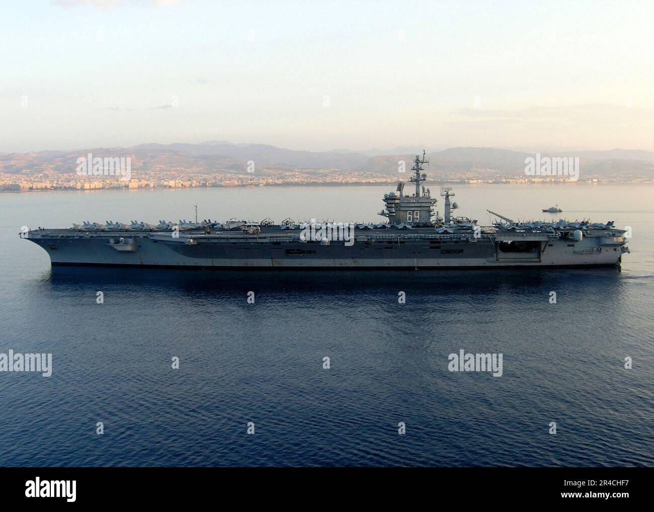 US Navy The flagship for Commander, Carrier Strike Group Eight (CCSG-8 ...