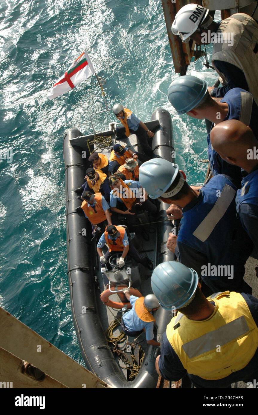 US Navy USS Boxer (LHD 4) Sailors stand by to assist Indian Naval ...