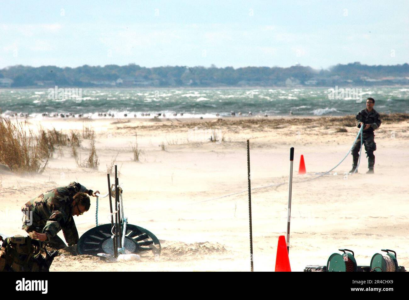 061028-N-4515N- 149 Fort Story, Va. (Oct 28, 2006) - Chief Explosive ...