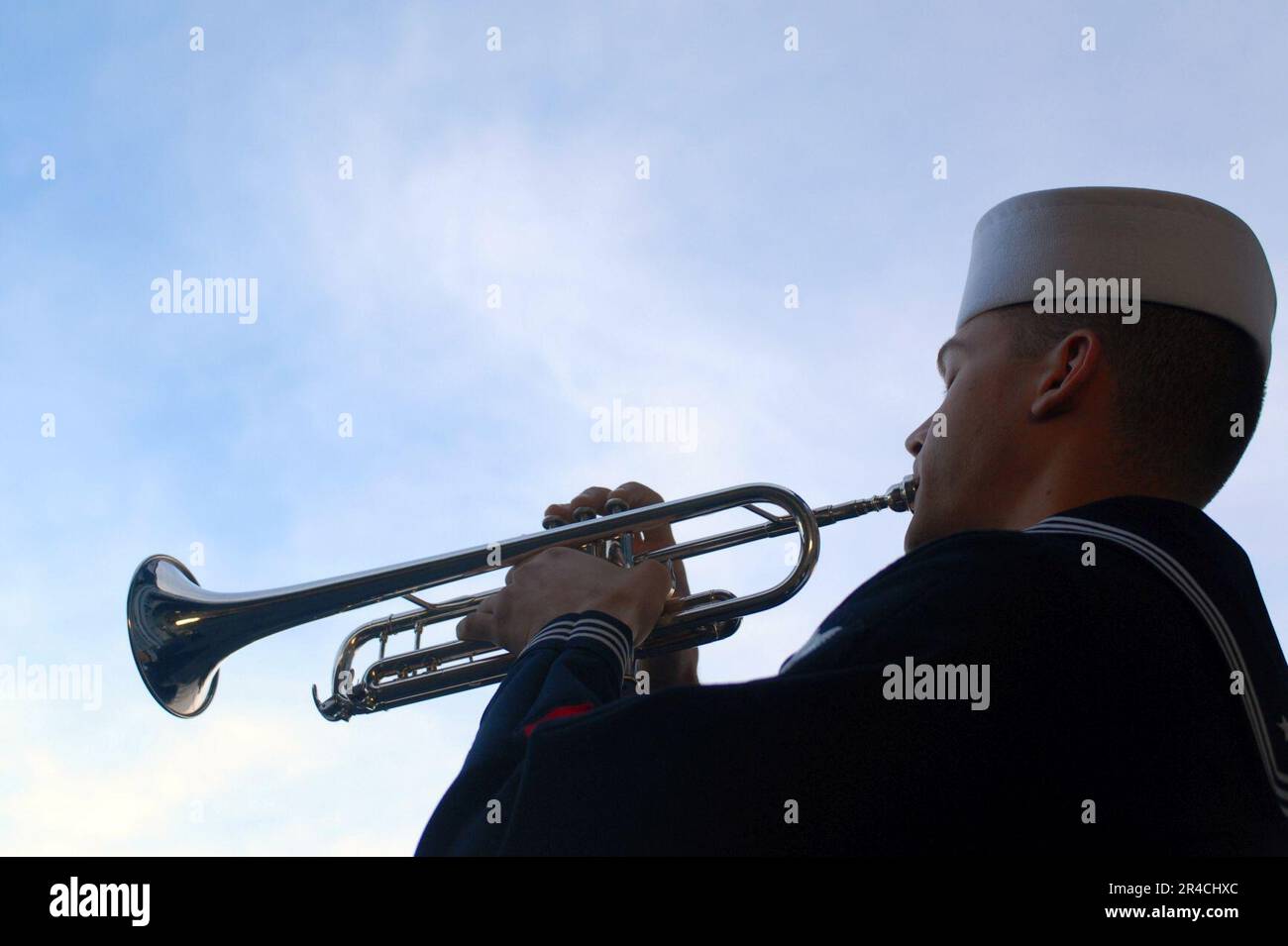 US Navy USS Ronald Reagan (CVN 76) ceremonial honor guard member ...