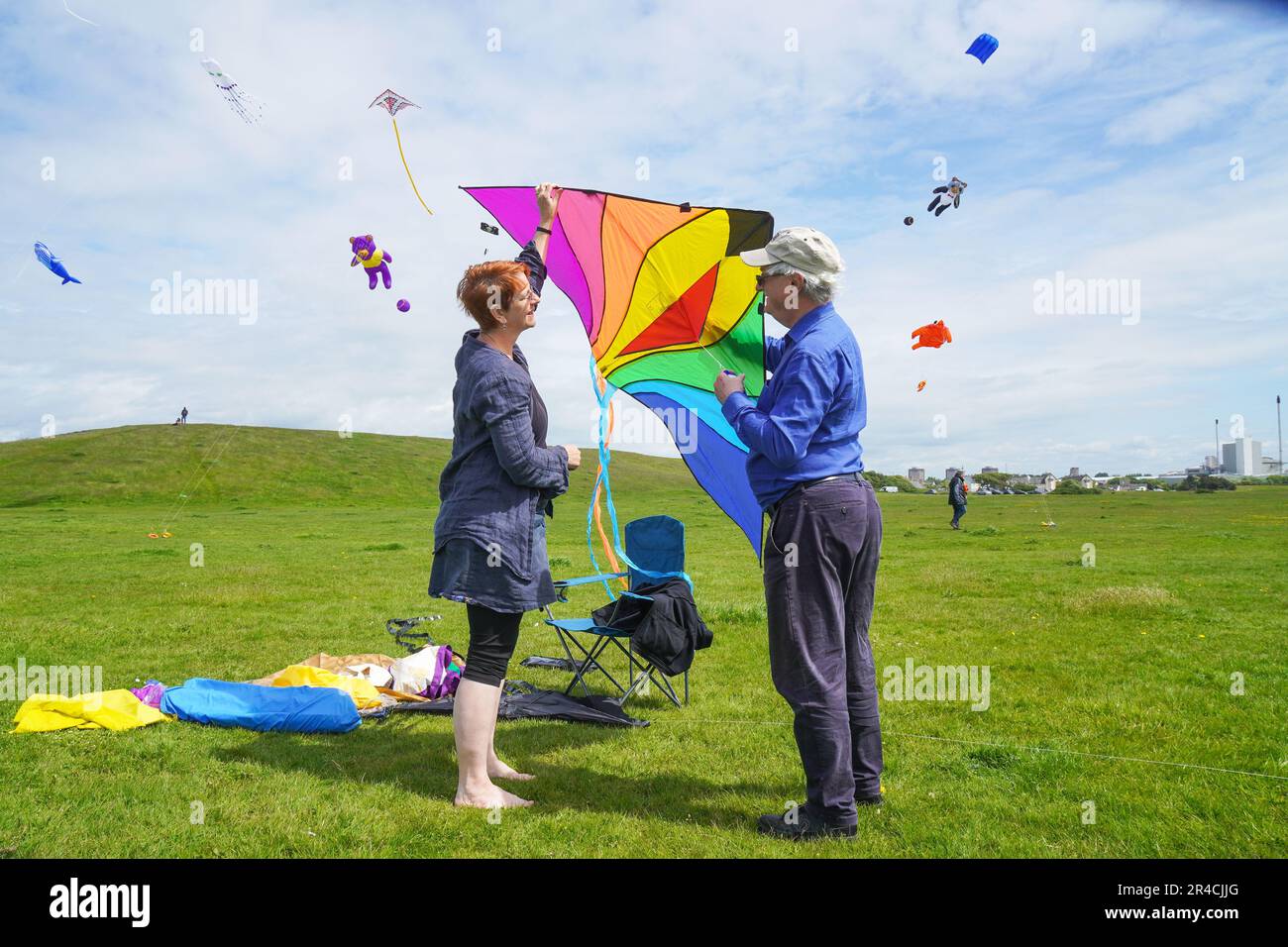 Irvine, UK. 27th May, 2023. Members from the the Kite Club of Scotland ...