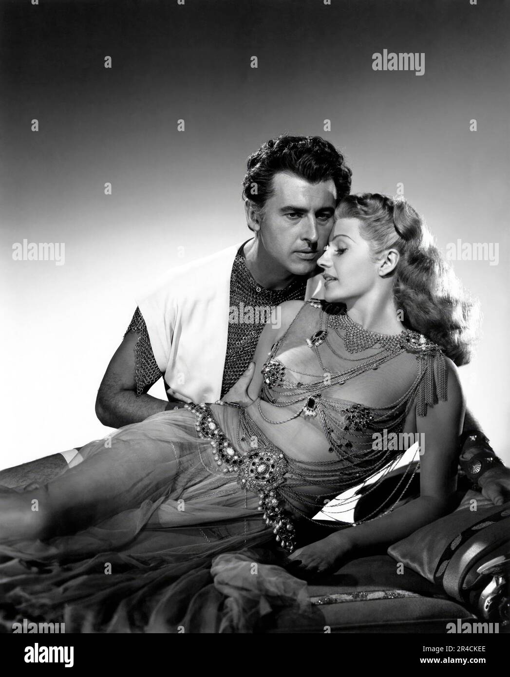 STEWART GRANGER and RITA HAYWORTH in SALOME (1953), directed by WILLIAM ...