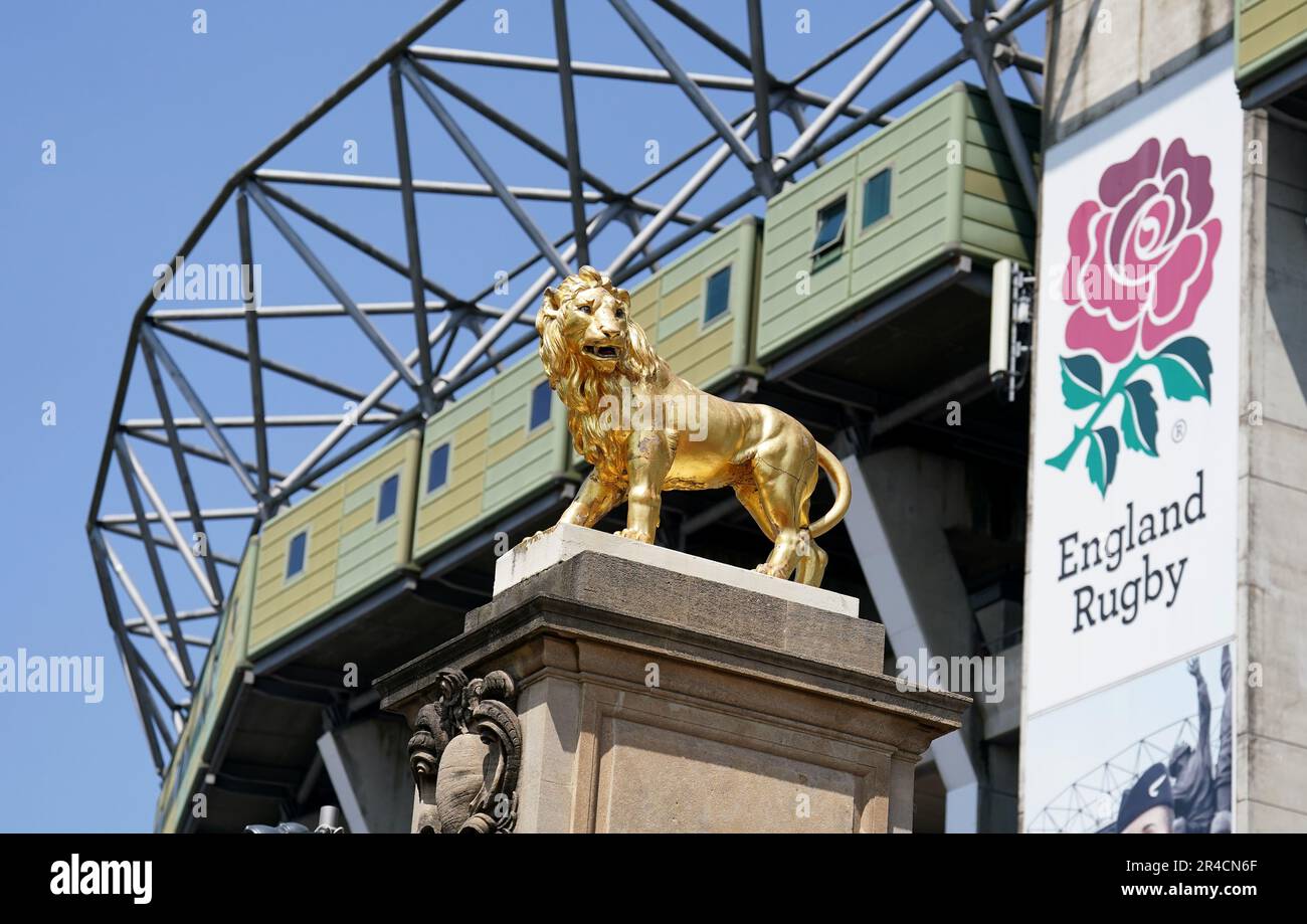 A general view of England Rugby signage and a Gold Lion statue at ...