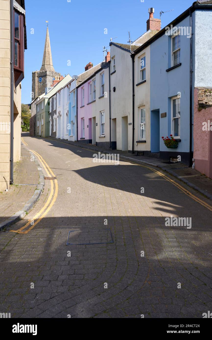 Narrow street in Tenby, Pembrokeshire, West Wales Stock Photo - Alamy