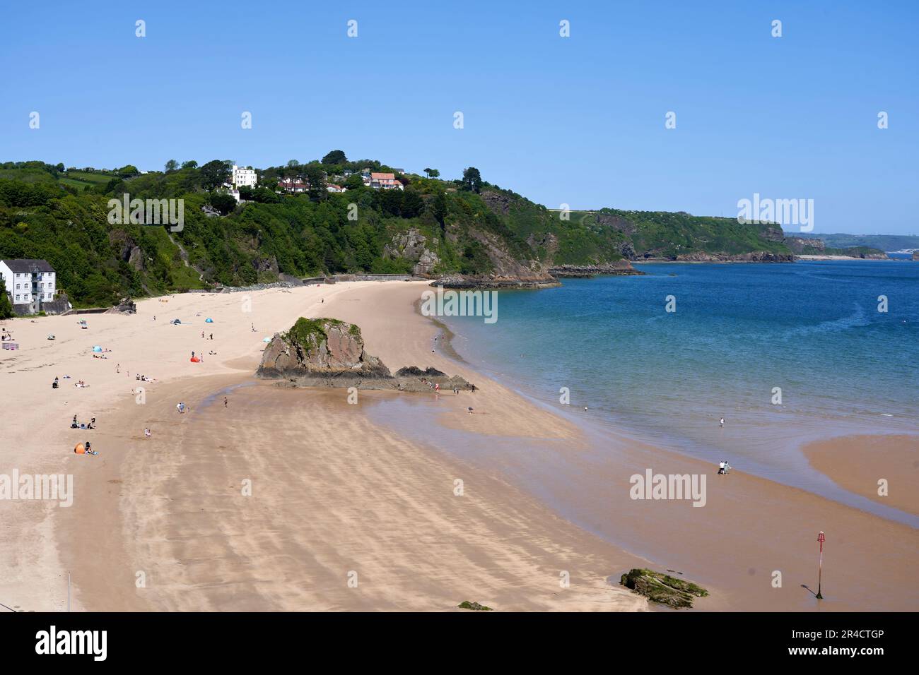 Tenby North beach and Goskar Rock, Tenby, Pembrokeshire, West Wales ...