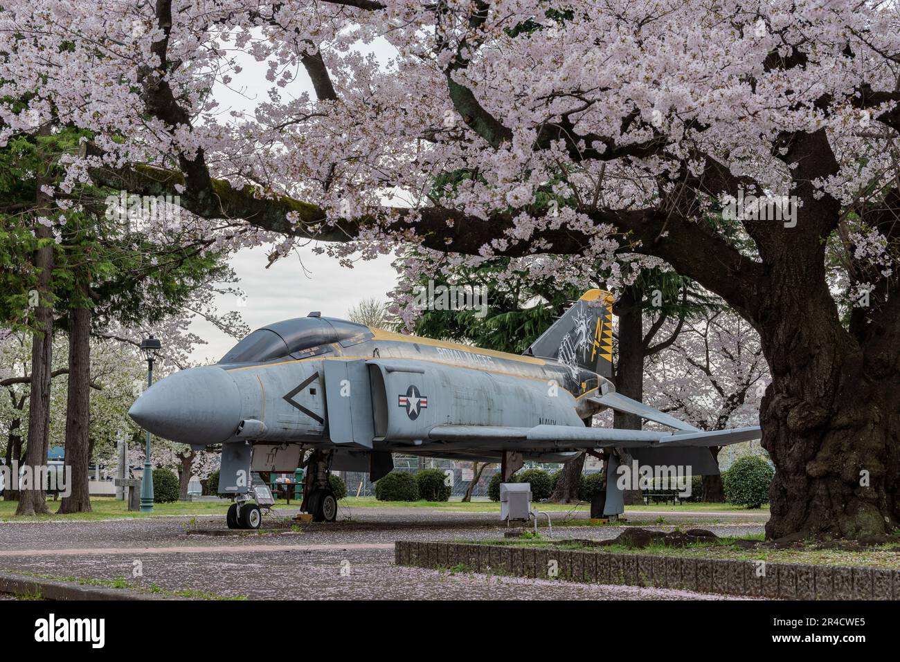 230327-N-VI040-1112 NAVAL AIR FACILITY ATSUGI, Japan (March 27, 2023 ...