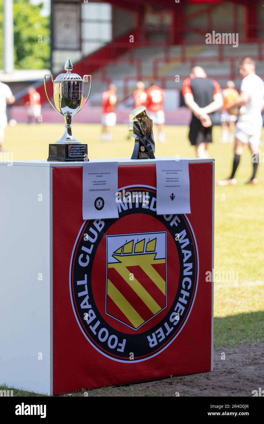 Len johnson statue hi-res stock photography and images - Alamy