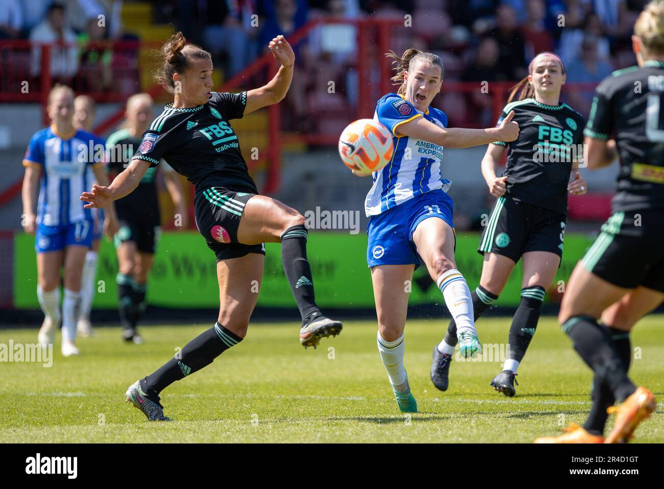 Crawley, UK. 27th May, 2023. Elisabeth Terland during the FA Barclays ...