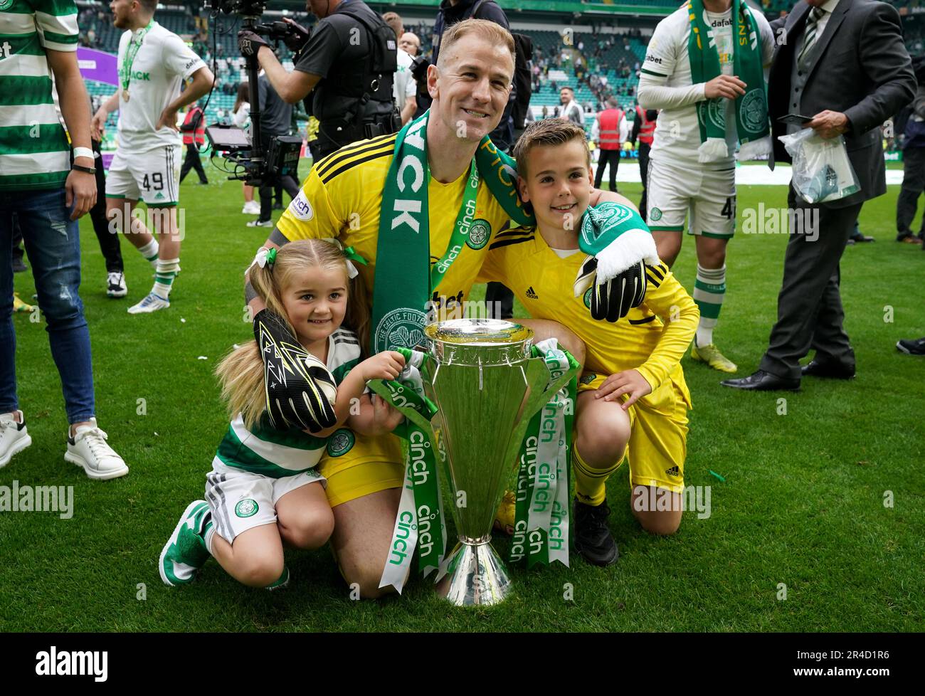 Celtic goalkeeper Joe Hart and family pose with the trophy after the ...
