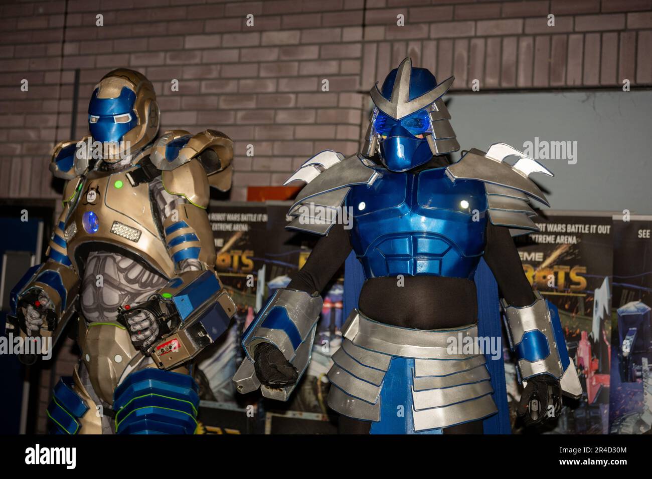 Flipper robots hi-res stock photography and images - Alamy