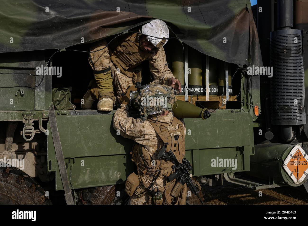 U.S. Marines with 1st Battalion, 10th Marine Regiment, 2d Marine ...