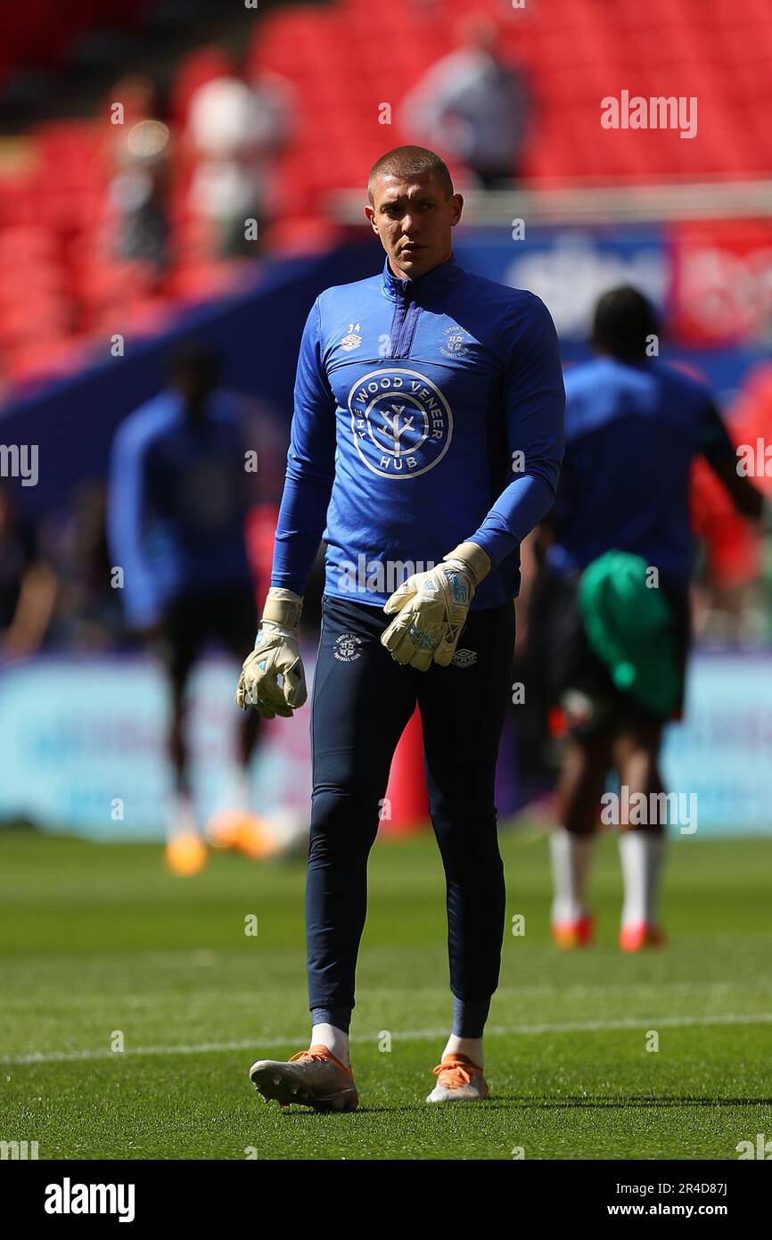 Goalkeeper ethan horvath hi-res stock photography and images - Alamy