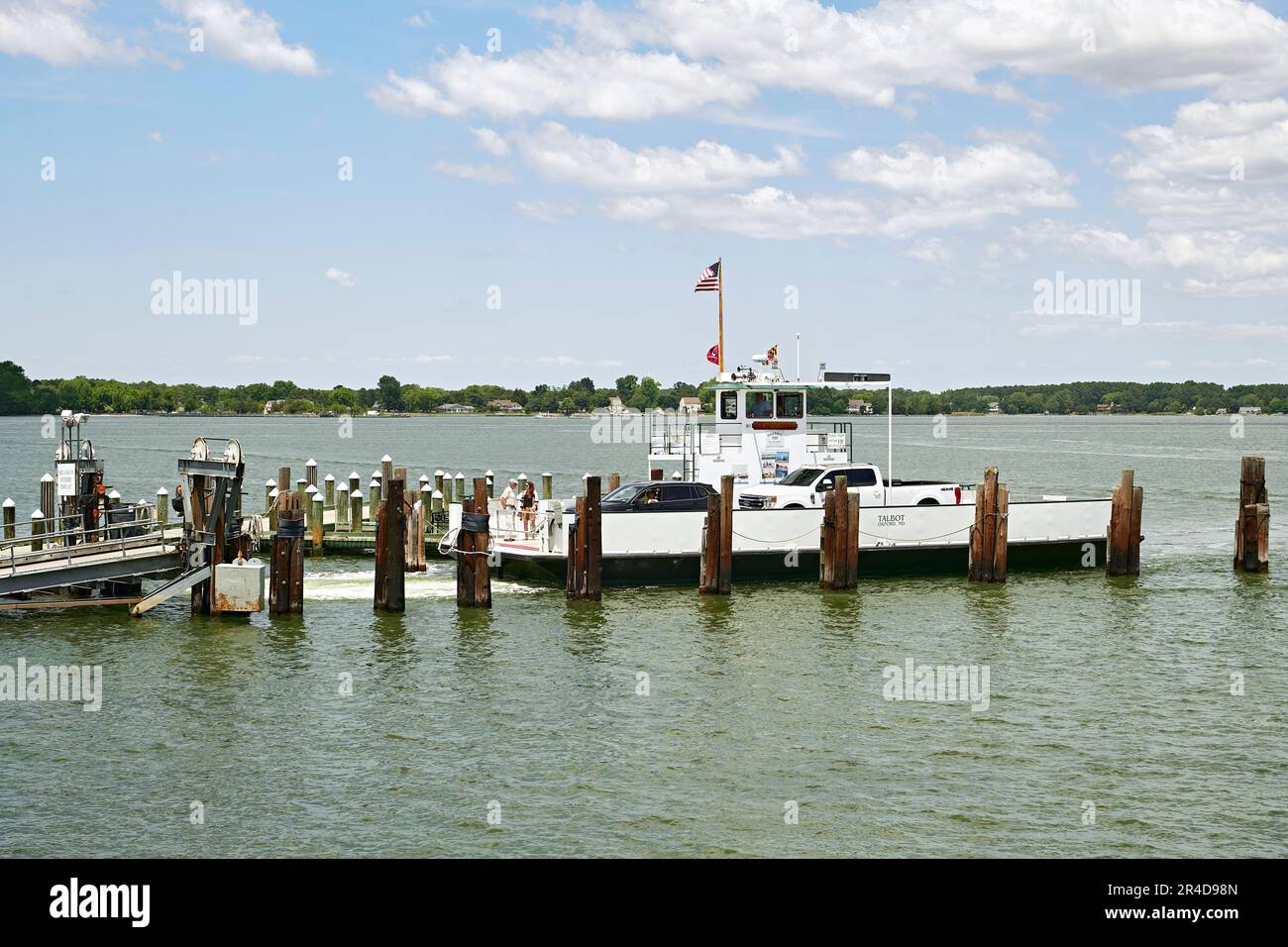Oxford - Bellevue ferry seen from the Oxford, Maryland ferry slip in ...