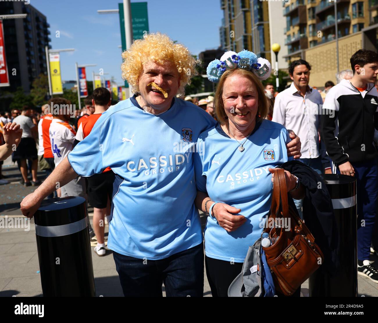 Coventry city fans wembley hi-res stock photography and images - Alamy