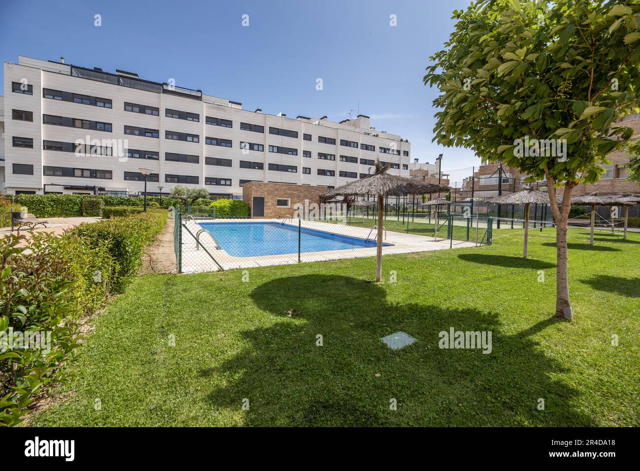 Poolside landscape hi-res stock photography and images - Alamy