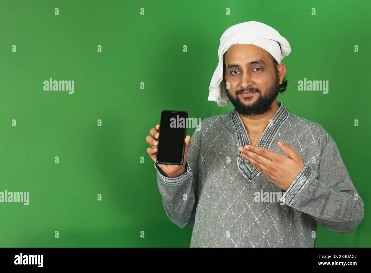 Young Indian Farmer Showing His Mobile on Right Hand In Green Screen ...
