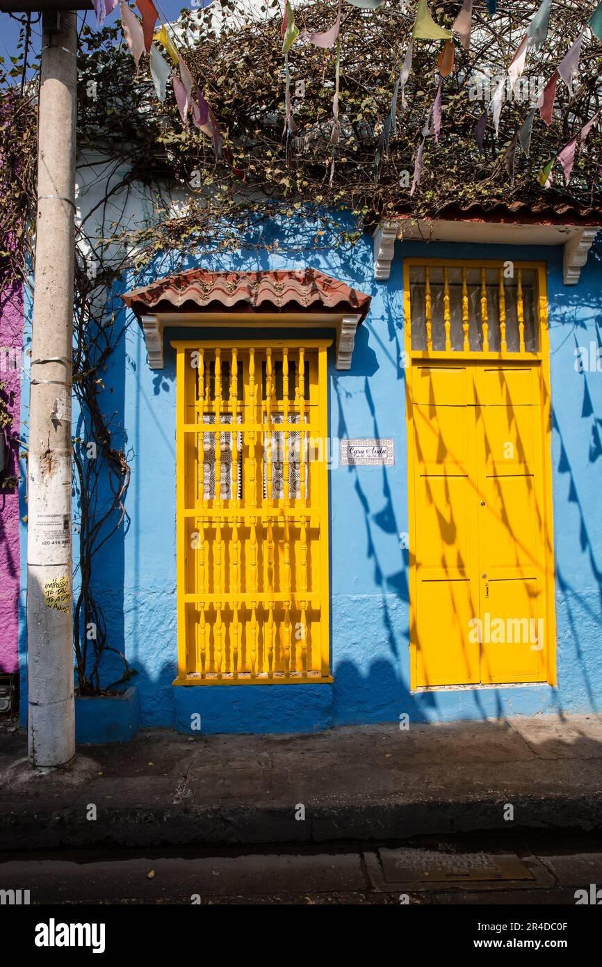 Barrio colors hi-res stock photography and images - Alamy