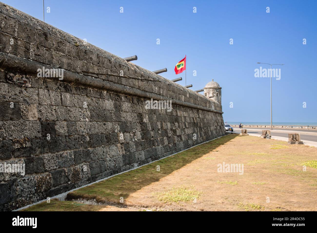 The stone wall surrounding Old Town in Cartagena Colombia Stock Photo ...
