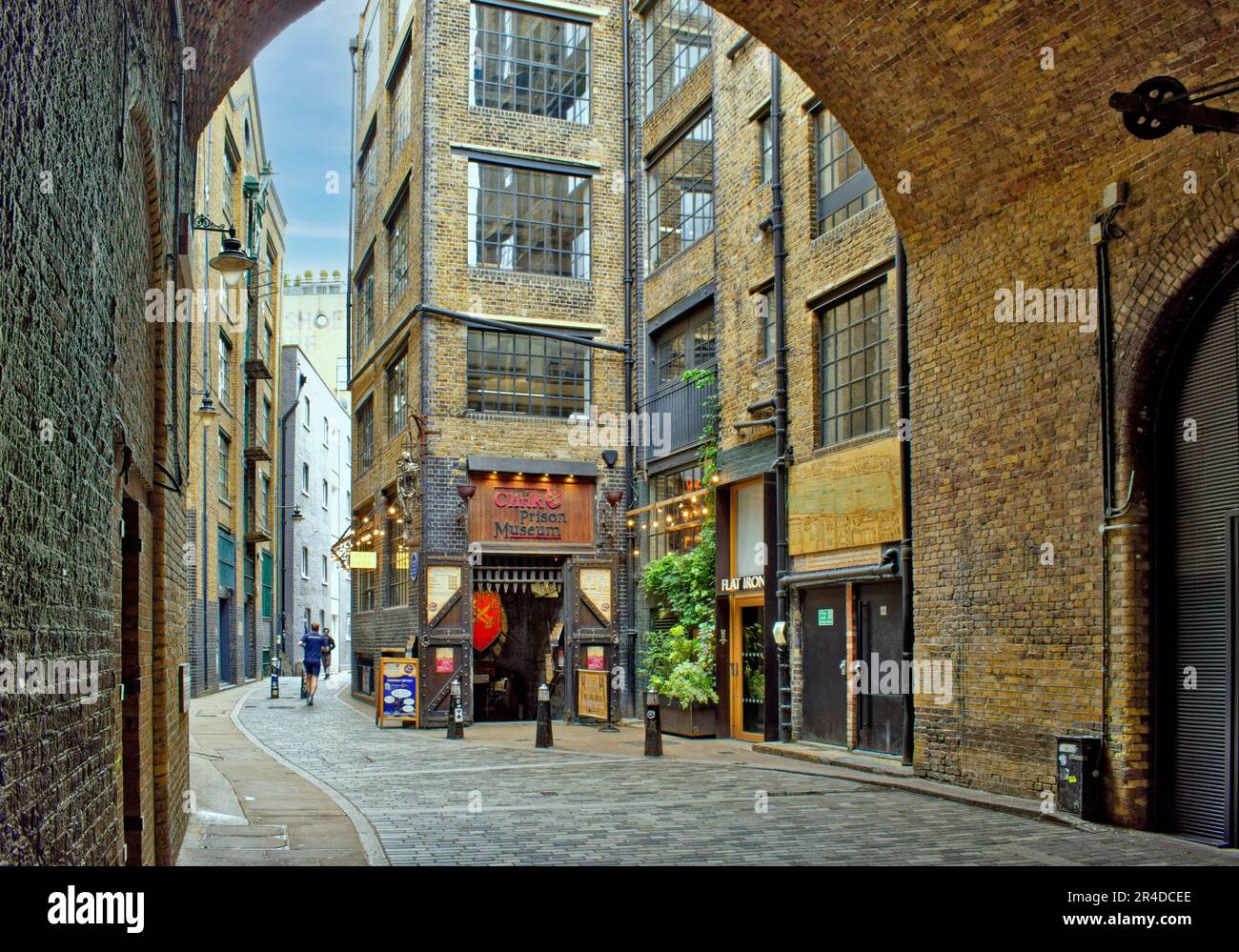 London River Thames Bankside the railway bridge arch at Clink Street ...