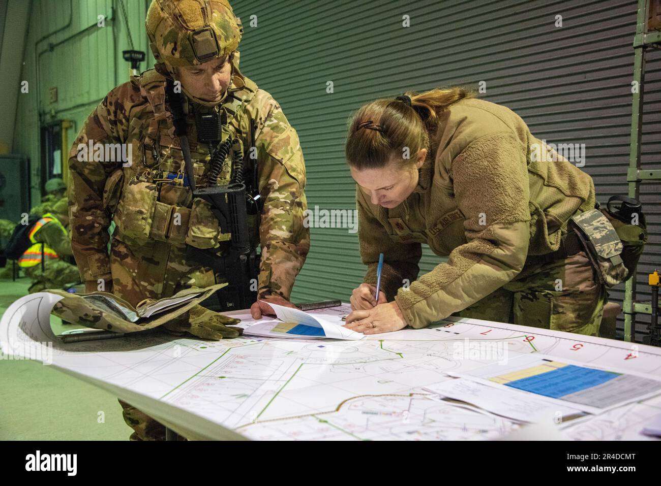 Pennsylvania Air National Guardsmen with the 171st Air Refueling Wing ...