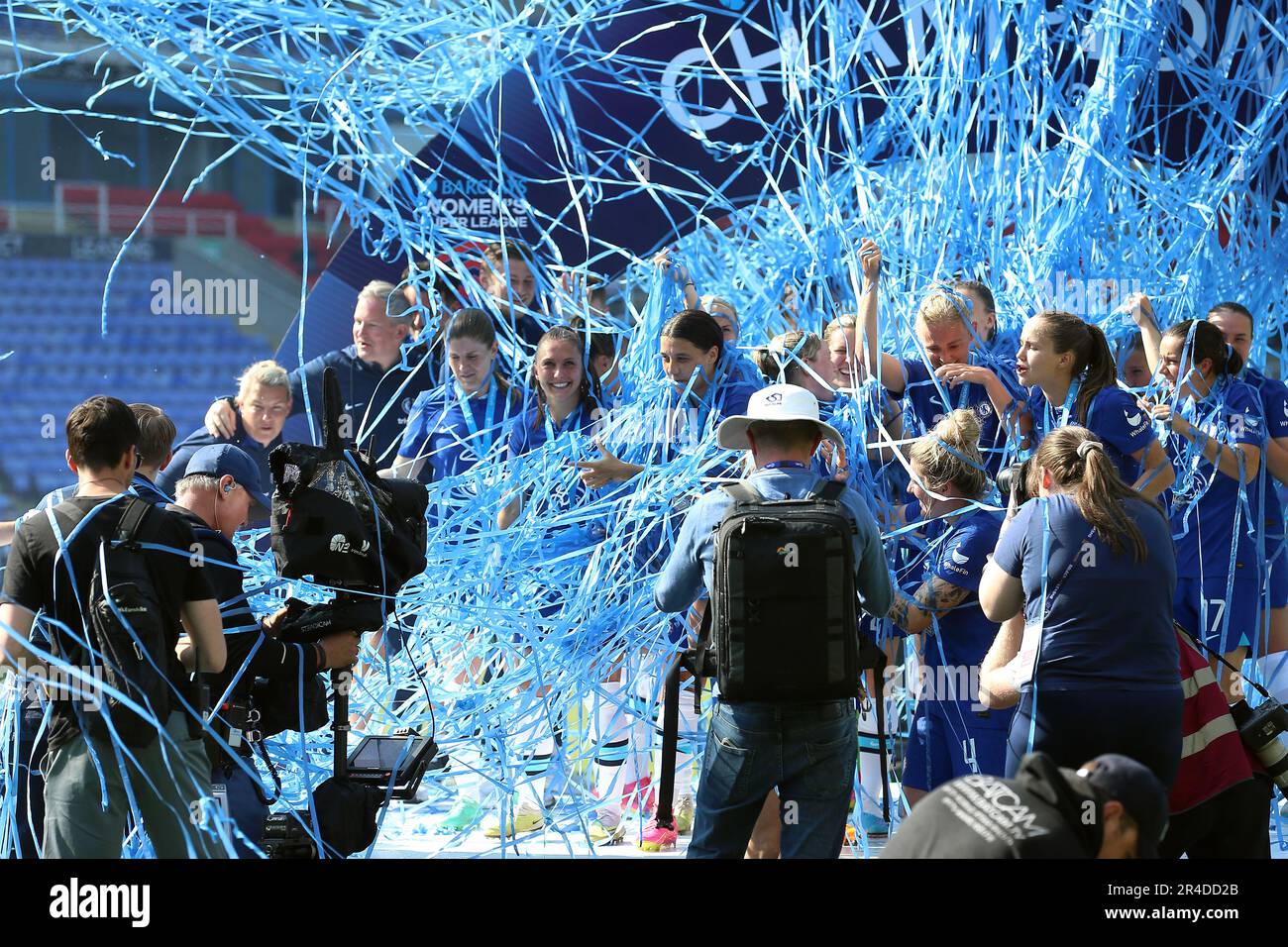 Chelsea players celebrate becoming WSL champions after the Barclays ...