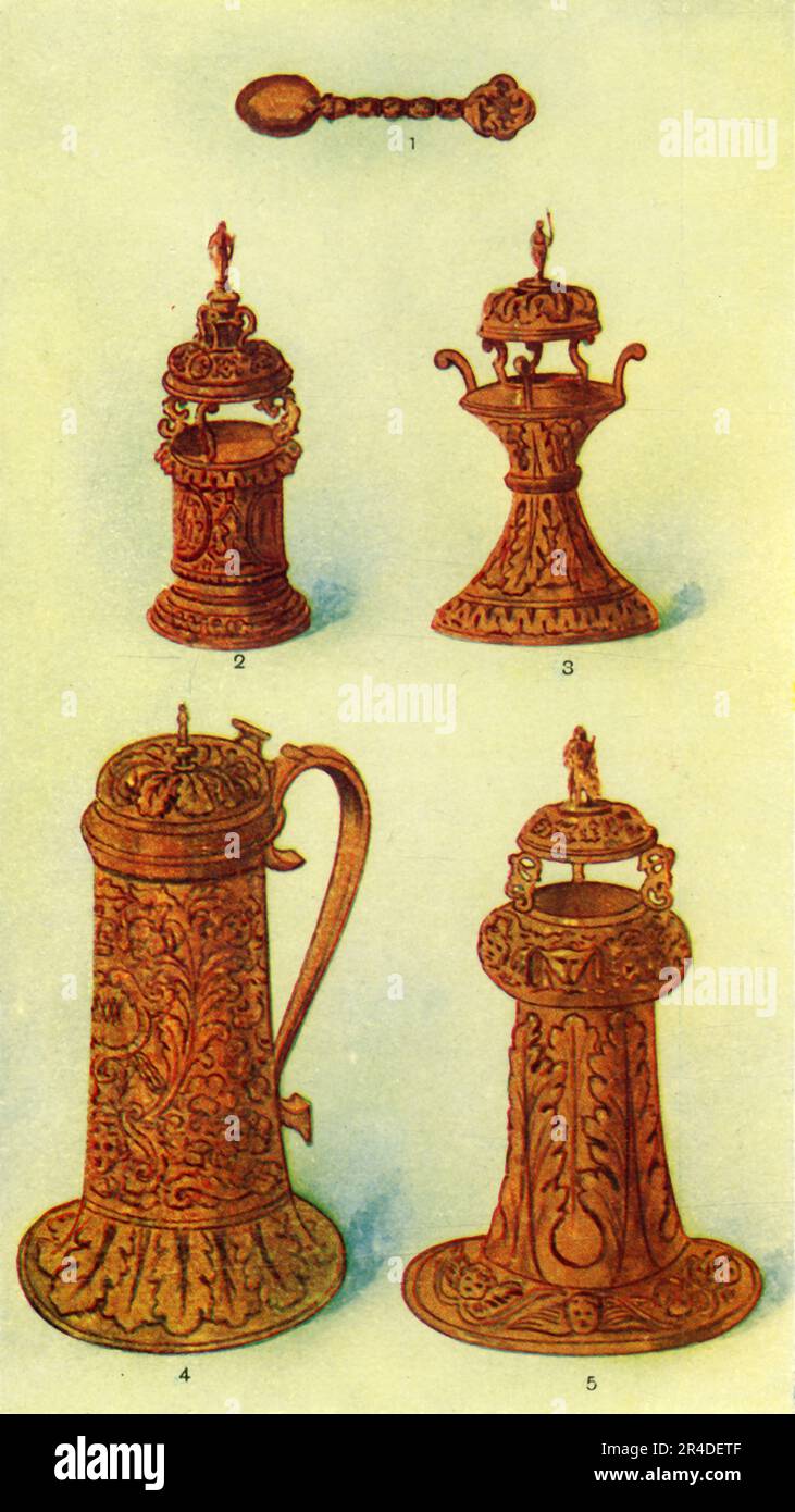 Pure gold regalia hi-res stock photography and images - Alamy