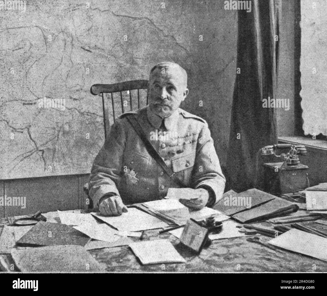 Robert de vaux Black and White Stock Photos & Images - Alamy