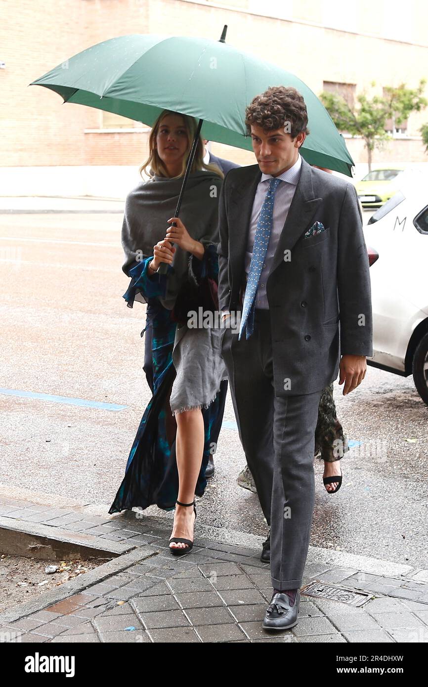 Martina Figo and Luis Osorio on their arrival at the wedding of ...