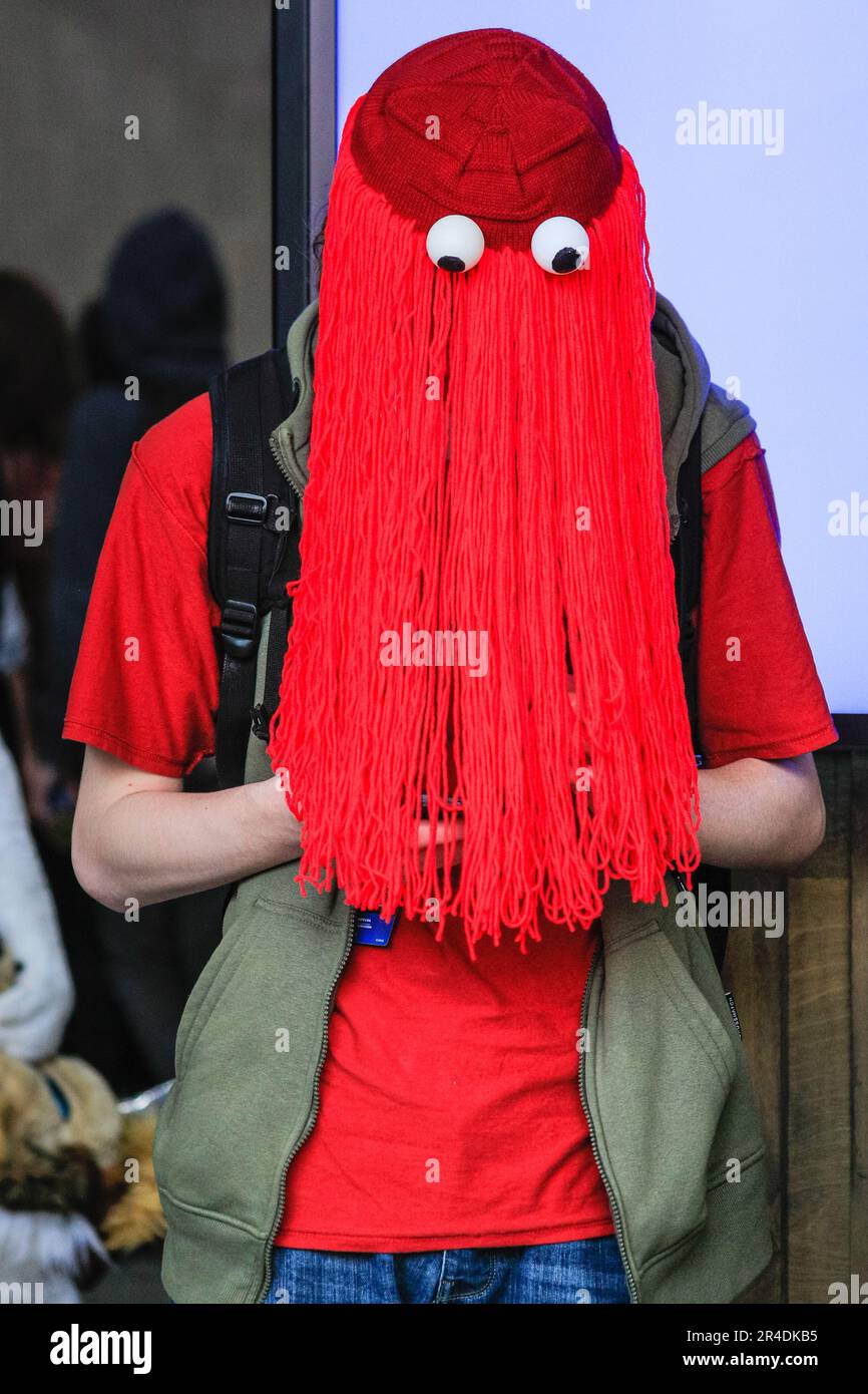 Dont Hug Me Im Scared Cosplay