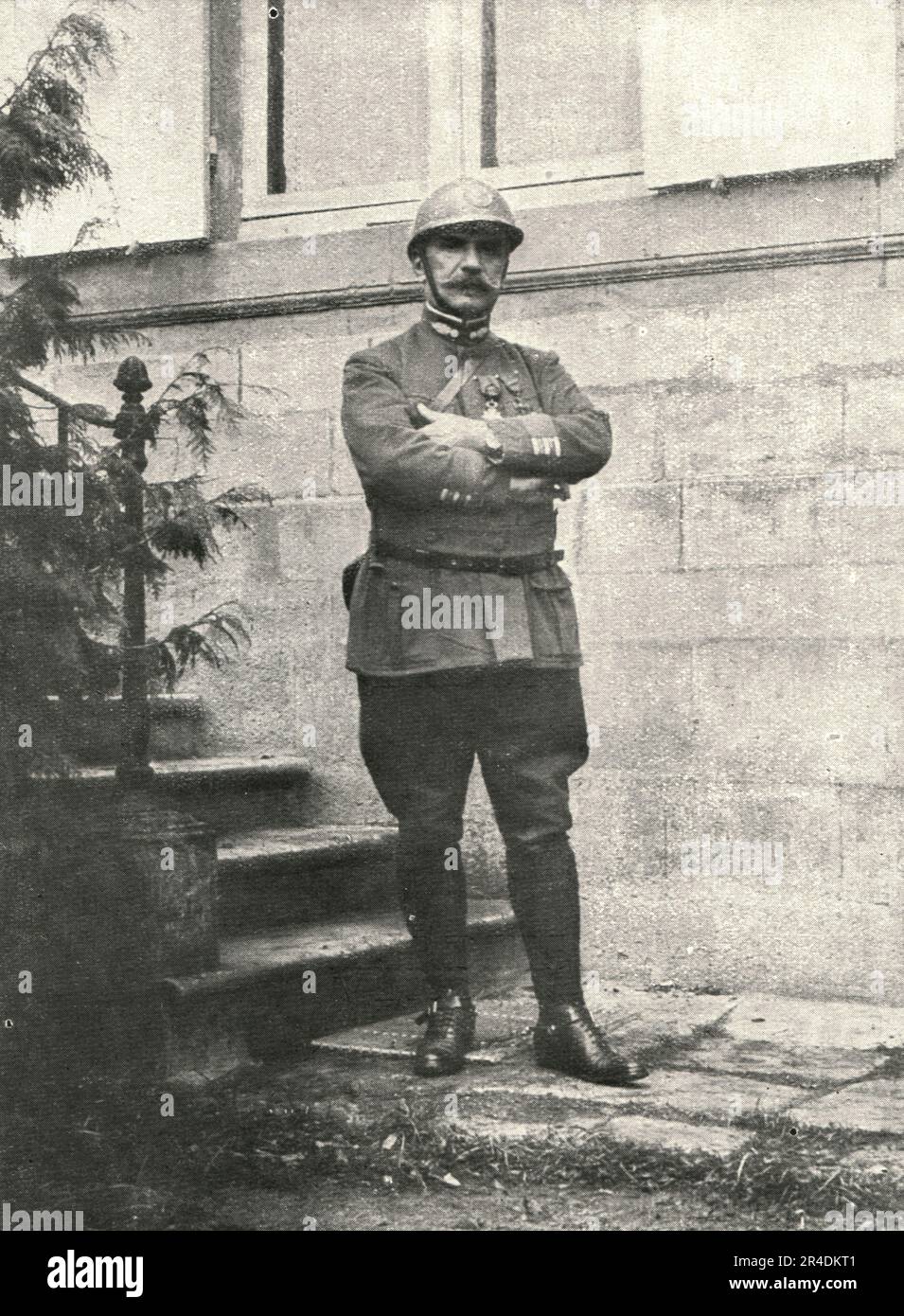 ''Verdun; Le lieutenant colonel Driant, commandant deux bataillons de ...