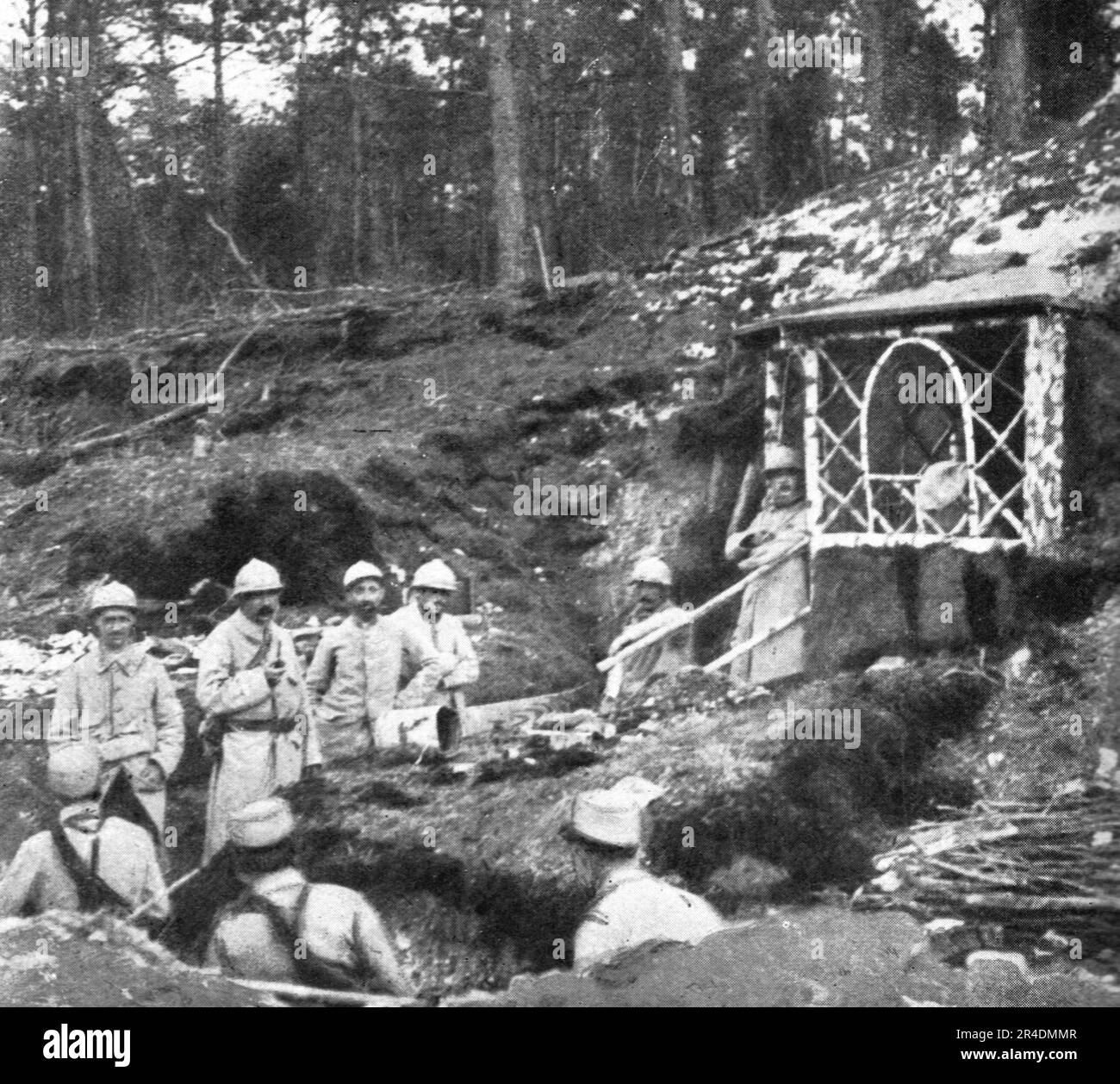 Trou dans le bois hi-res stock photography and images - Alamy