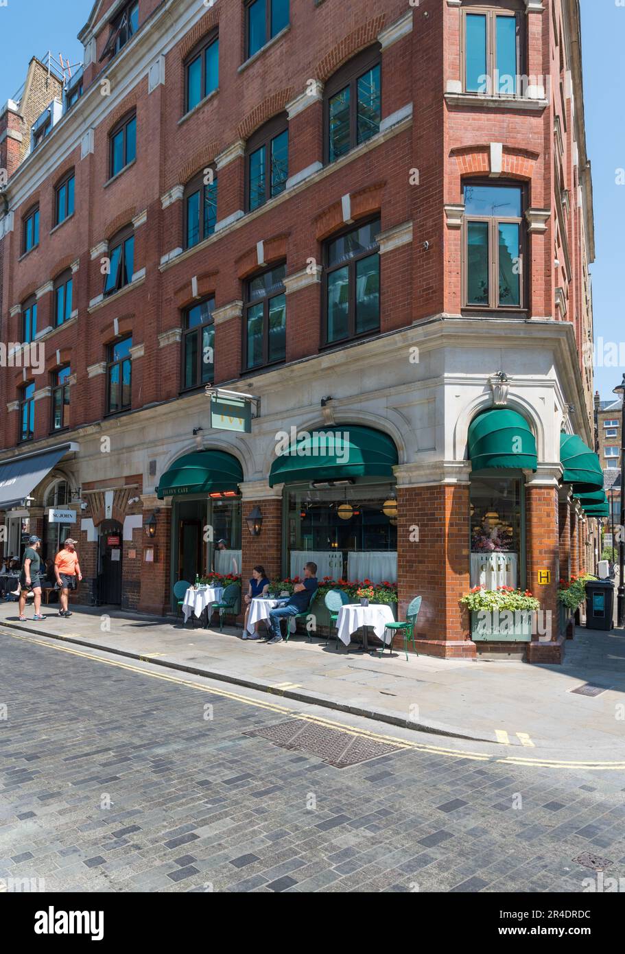 The ivy marylebone hi-res stock photography and images - Alamy
