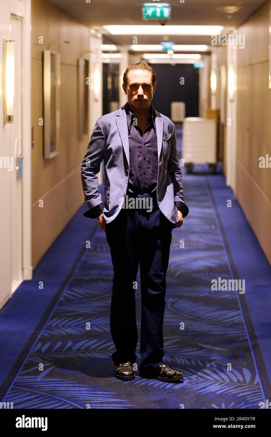 Timo Jacobs bei einem Photoshooting auf dem Festival de Cannes 2023 / ...
