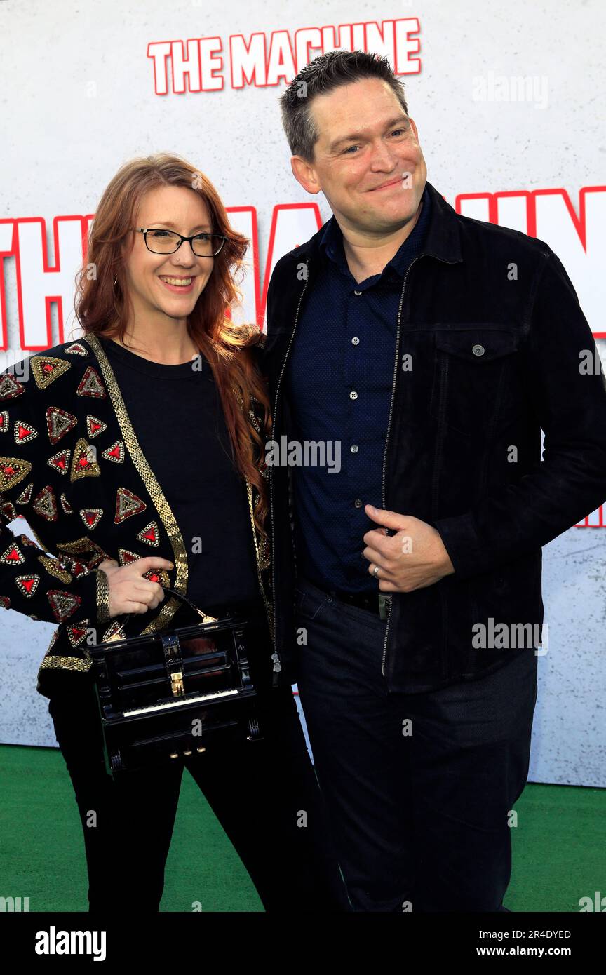 Jennifer May Nickel und John-Paul Nickel bei der Premiere des Kinofilms ...