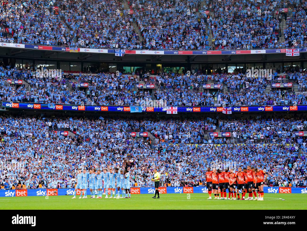 London luton city hi-res stock photography and images - Alamy